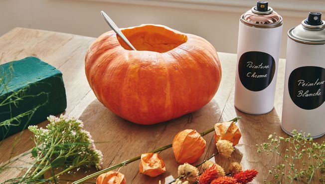 DIY Jardiland : créez une composition florale avec une citrouille