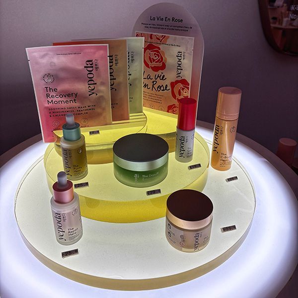 Yepoda s’installe dans la capitale avec un pop-up coloré et un masque ...