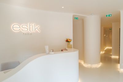 Lifting fessier, détatouage, injections... C'est quoi les centres ...