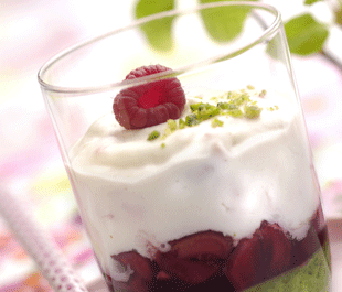 Tiramisu pistache et sa mousse de fruits rouges
