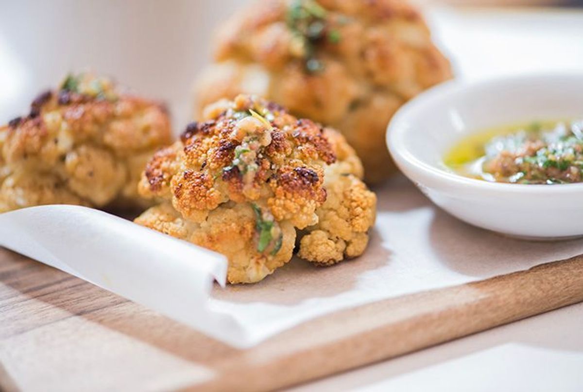 Cyril Lignac partage sa recette du chou braisé, za'atar maison, un plat ...