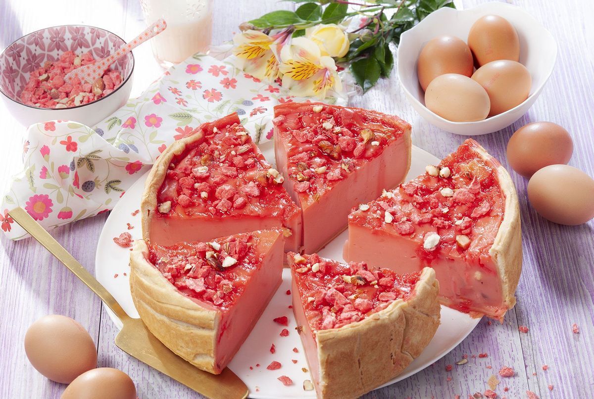 Voici comment réaliser facilement un délicieux flan aux pralines roses ...
