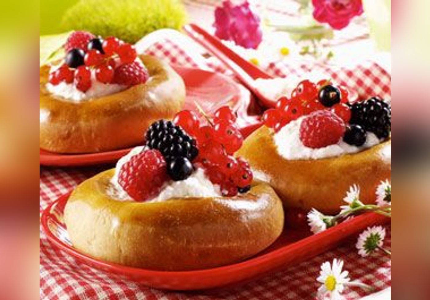 Nid à la faisselle aux fruits