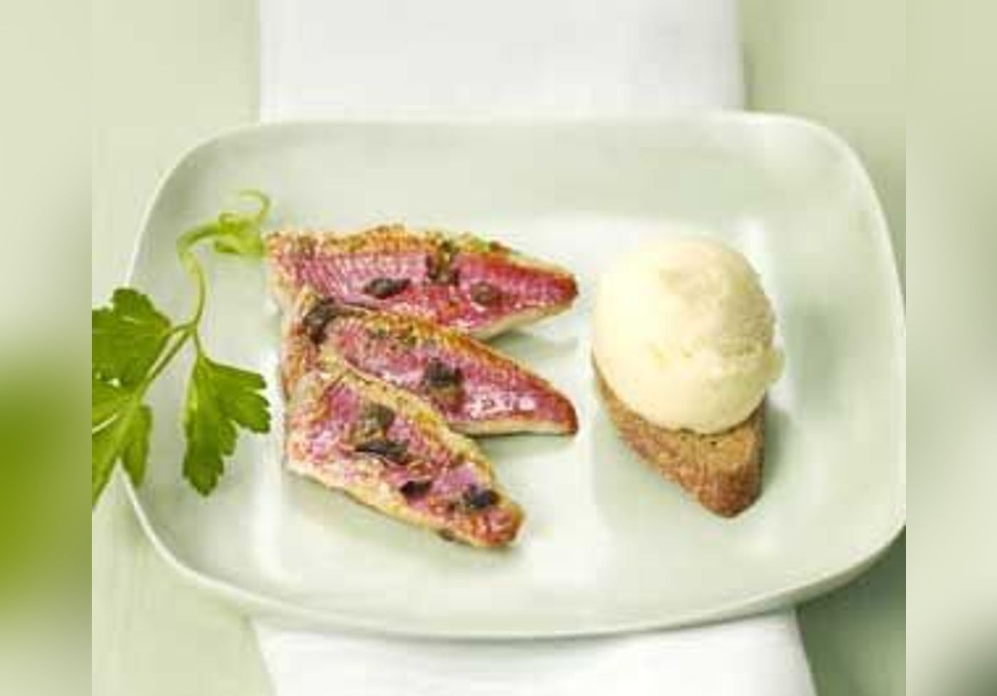 Filets de rougets aux olives noires - Rouget aux olives : Version Femina