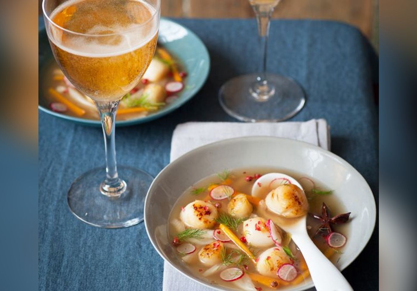 Recette nage de Saint-Jacques grillées au cidre - Cuisine - Version Femina