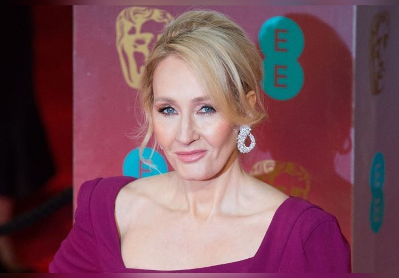 J. K. Rowling répond aux attaques de ses haters dans un nouveau livre ...