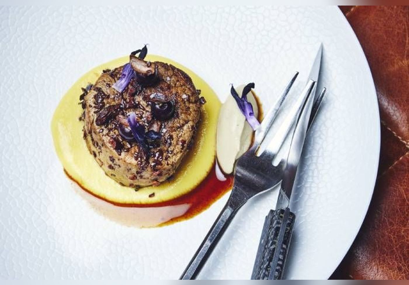 Veau aux effluves de cacao, aubergine et maïs doux