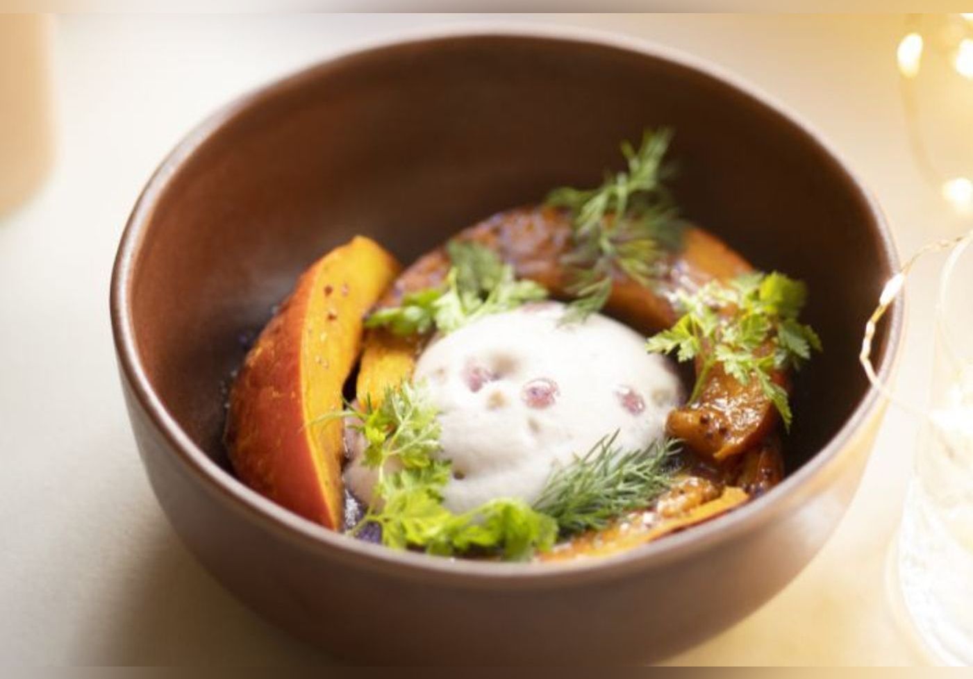 Potimarron rôti, céleri et vinaigrette au vin rouge