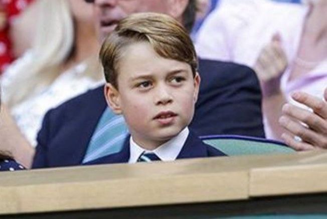 Prince George : sa carte de vœux pour les fêtes de Noël dévoile son ... Prince George : sa carte de vœux pour les fêtes de Noël dévoile son ...
