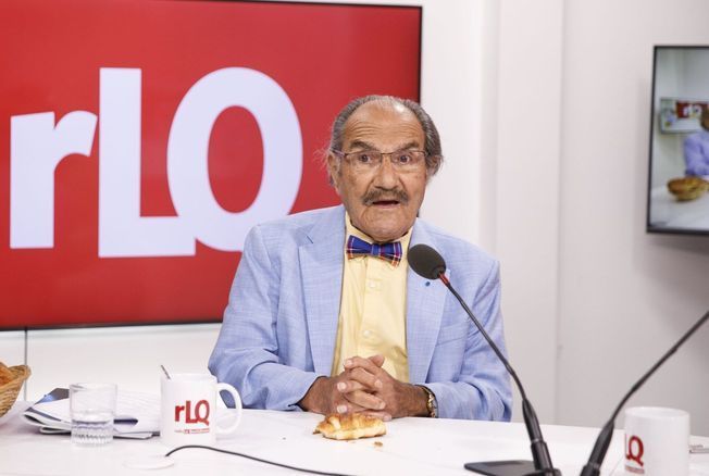 « Scènes de ménages » : on connaît la date de diffusion du prime, dans lequel un hommage sera ...