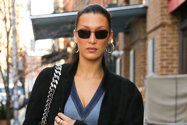 Bella Hadid Adopte Le Trench Parfait Pour La Saison Et Il Est Signé Mango
