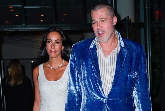 Brad Pitt : Ines de Ramon sublime à ses côtés dans la tenue à franges ...